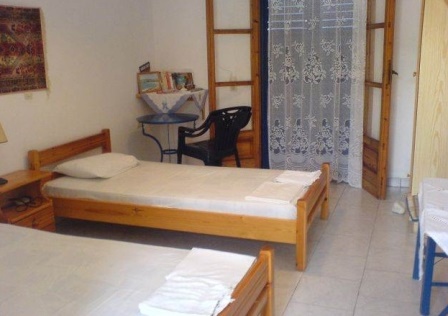Ενοικιαζόμενα δωμάτια Δονούσα 1 | Voula Rooms